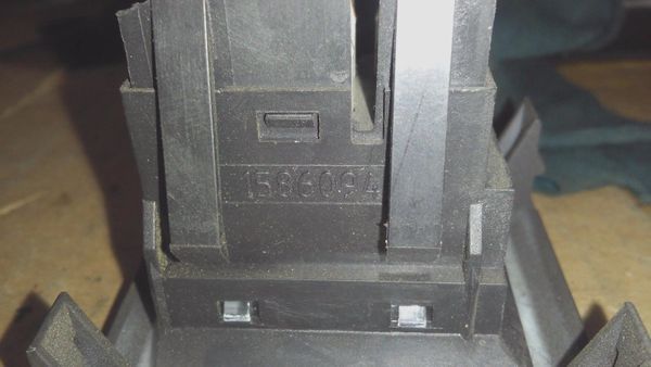 GM AC FAN SWITCH 15860944 – DieselRedemption